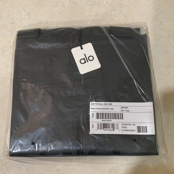 ALO Yoga | Bags | Host Pick Nwt Alo Yoga Keep It Dry Large Packable ...